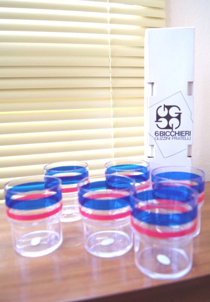 Seis vasos de Guzzini Fratelli diseñados por Luigi Massoni. (año 1968)